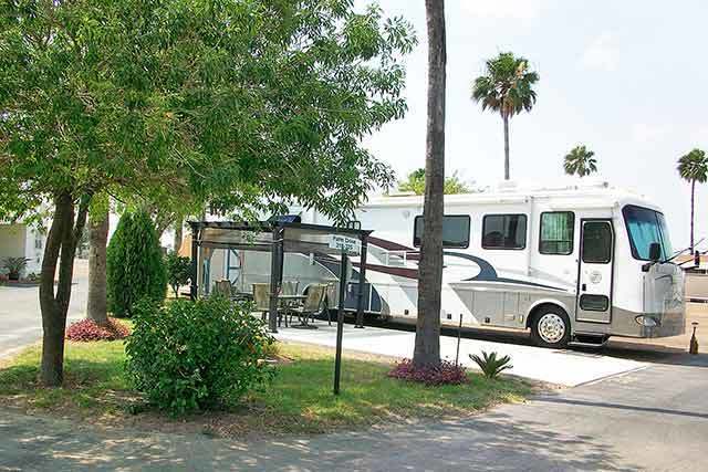 Canyon Lake RV Resort (55+ park) - Mission, TX