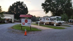 Benchmark RV Park - Meridian, MS