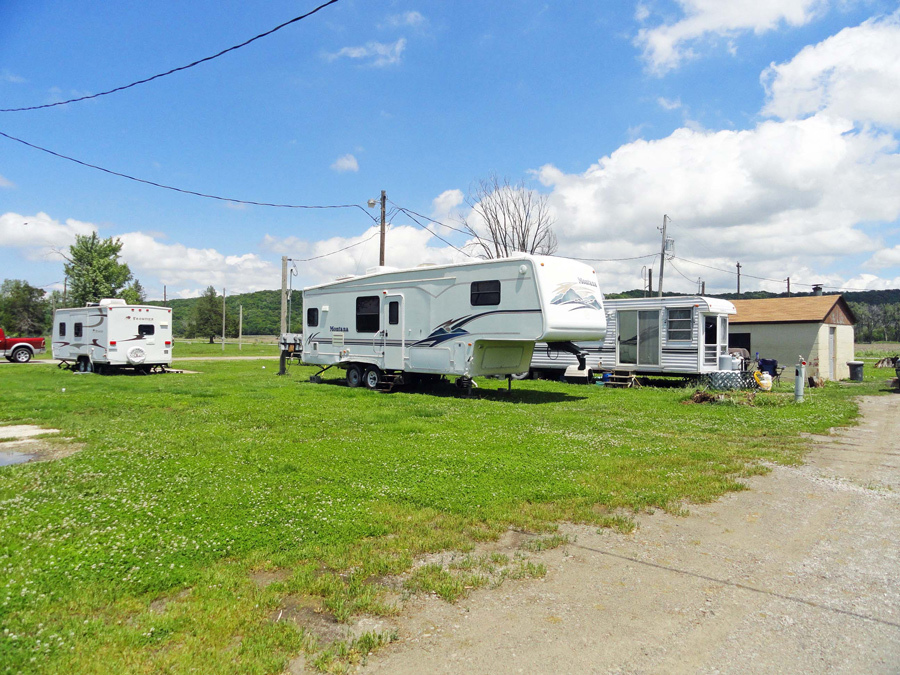 Ron's RV Park - Sunrise Beach, MO