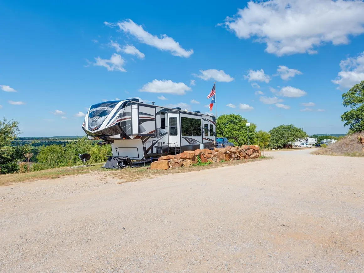 Eagles Nest RV Park - Weatherford, TX